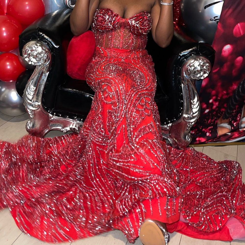 Elegant Red Beaded Strapless Prom Dress - Gem